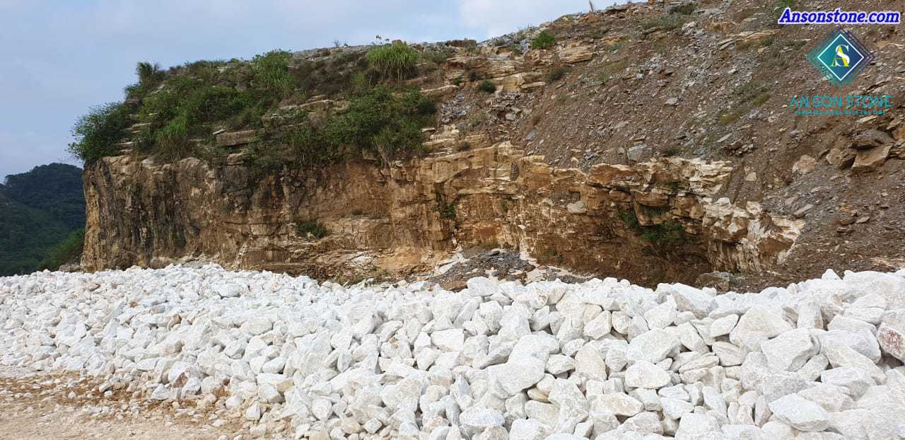 White Marble Lumps - AN SON STONE MANUFACTURER